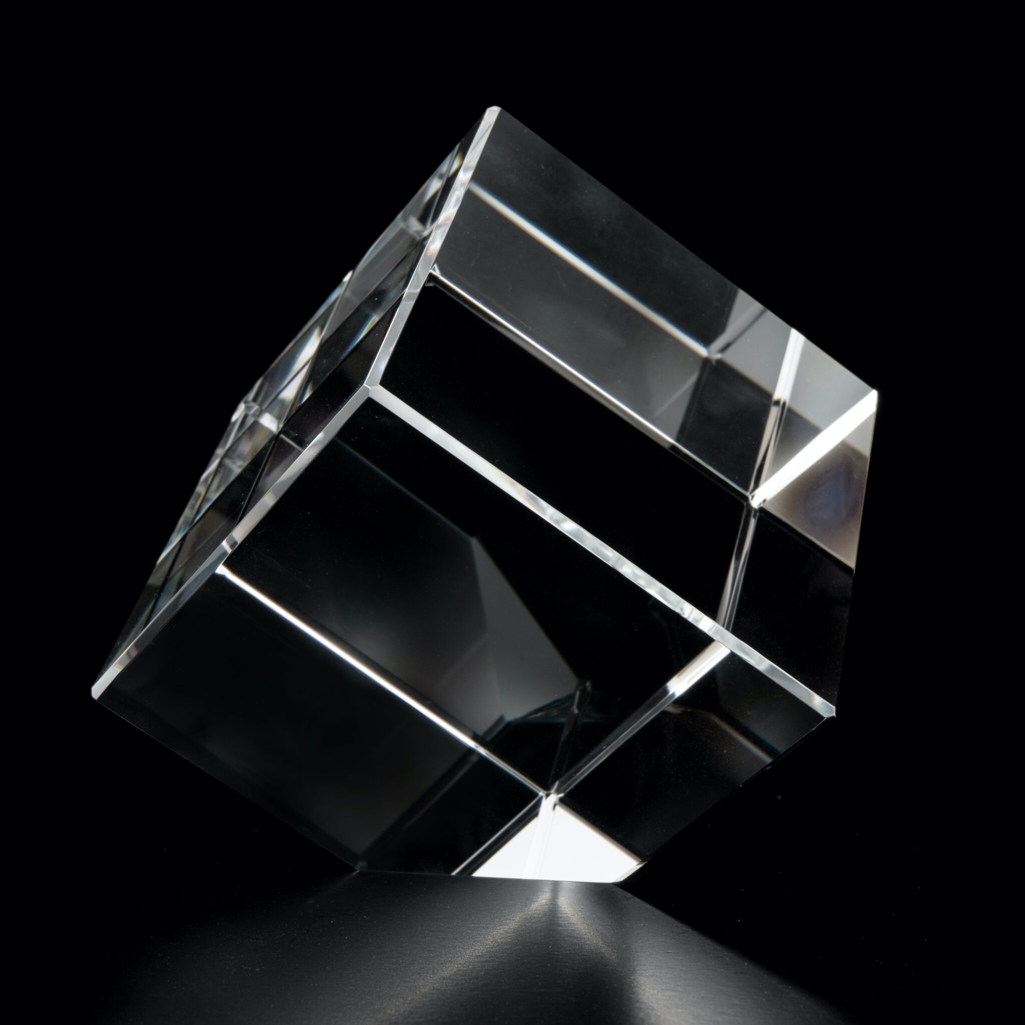 Amira Cut Corner Cube - Insta Crystal